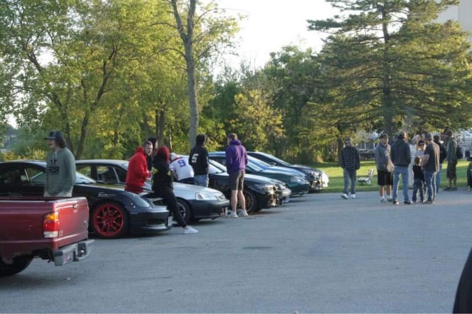 920 Underground Season Opener meet and cruise , 1140 S 30th St ...
