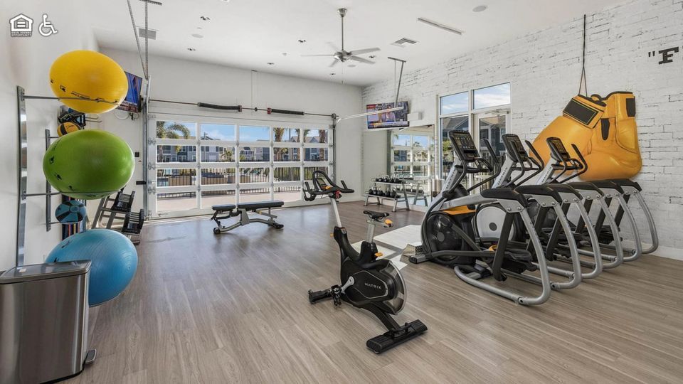 Mobsta Lobsta Food Truck, 24151 Beatrix Blvd, Port Charlotte, FL ...