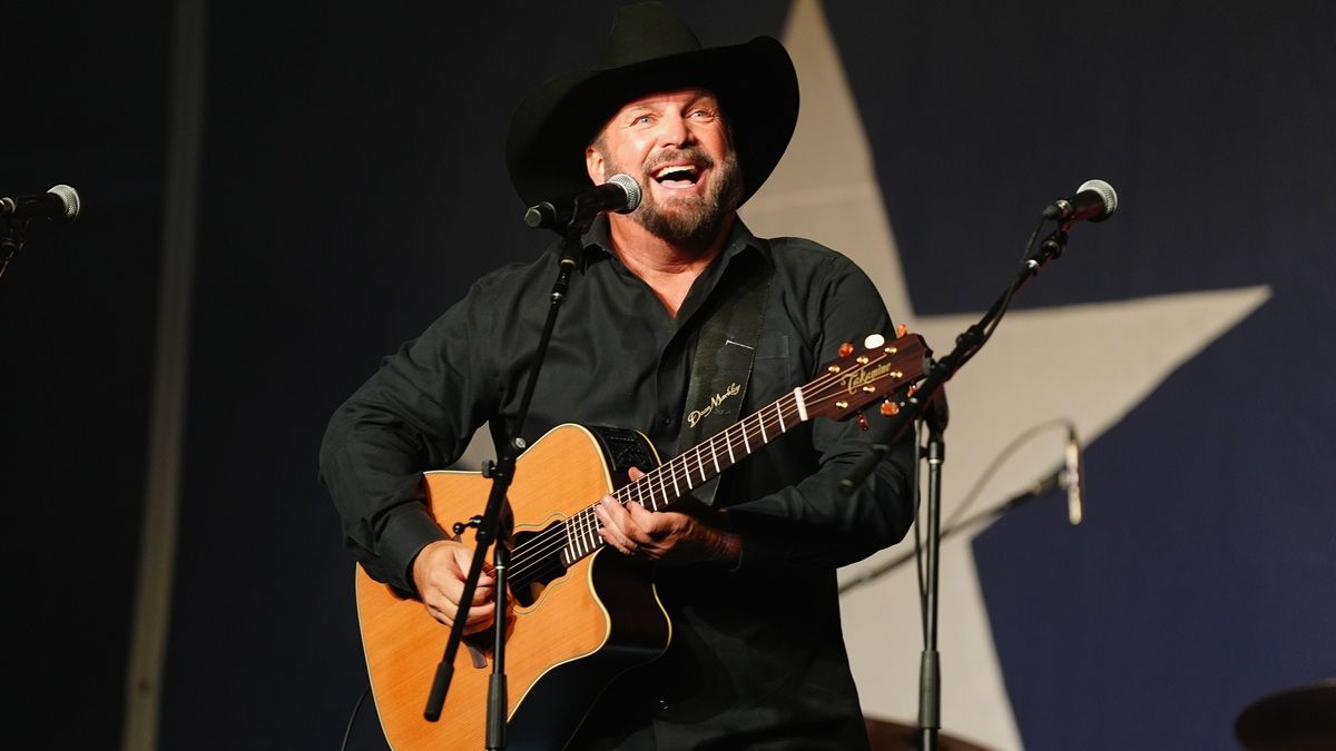 2026 Summerfest - Garth Brooks at Henry Maier Festival Park - American ...