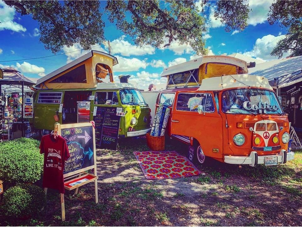 Java Bus Coffee Stop @ Roundtop Antique Show , Granny McCormicks yard ...