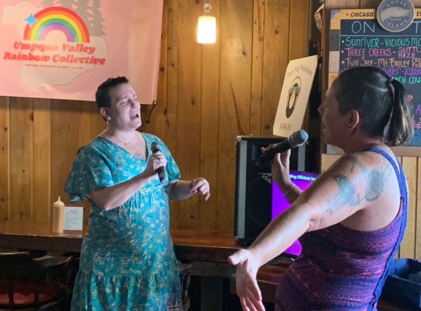 All ages Queeraoke!, Little Brothers Pub, Roseburg, 9 December 2023 ...