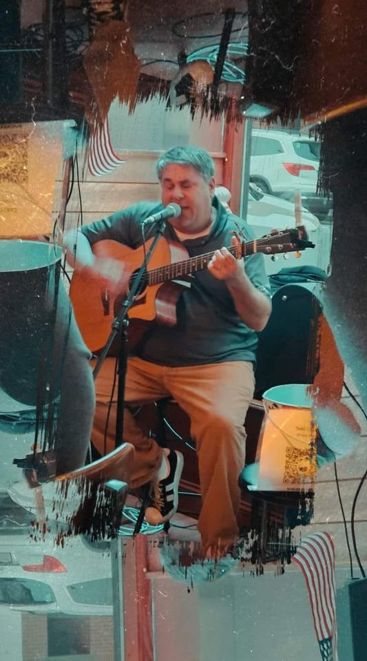 Live music with Todd Casilli, Sports'Center Larchwood, December 22 2023 ...