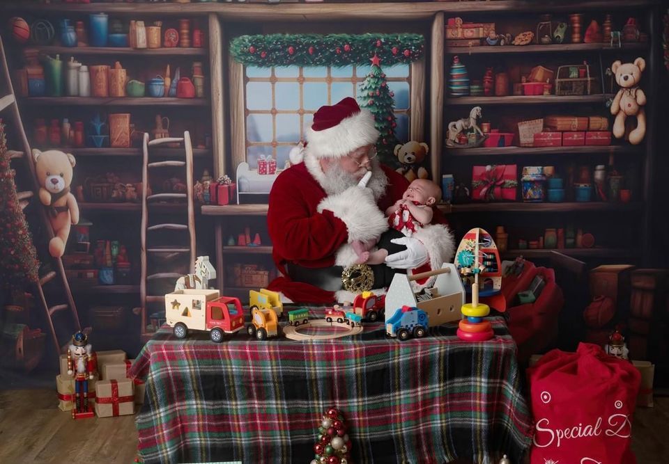 Santa Photos, 127 Cross Street Deception Bay, December 9 2023 ...