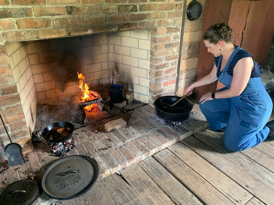 Introduction to Open-Hearth Cooking, Great Smoky Mountains Heritage ...