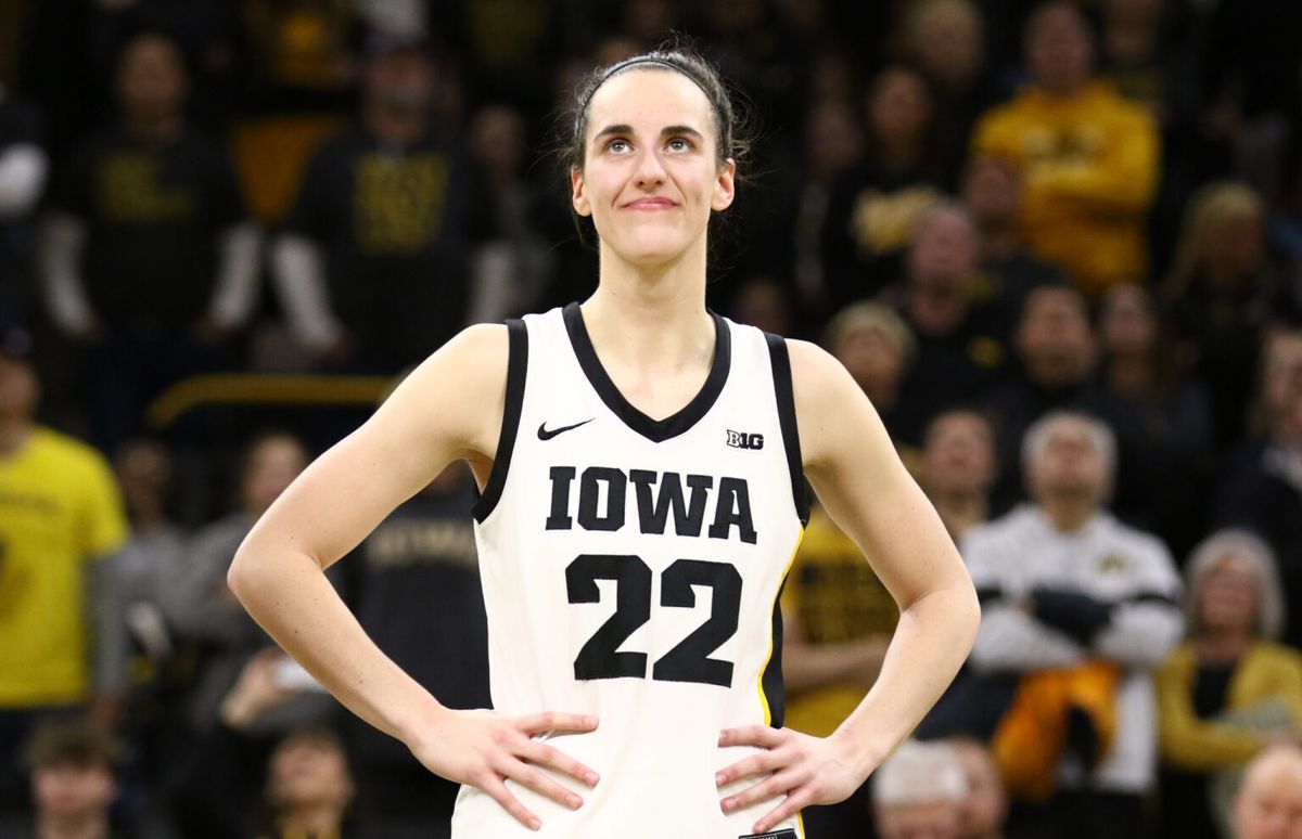 Michigan Wolverines at Iowa Hawkeyes Womens Basketball at Carver ...