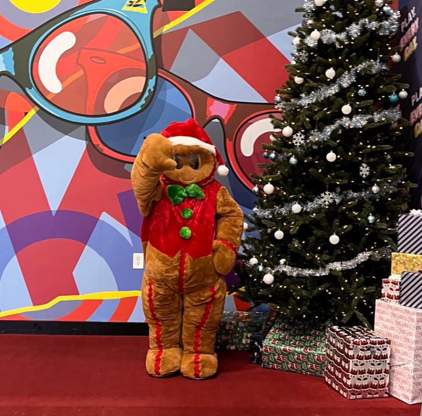 Gingee the Gingerbread Man is Back!, Sky Zone Myrtle Beach, 3 December ...