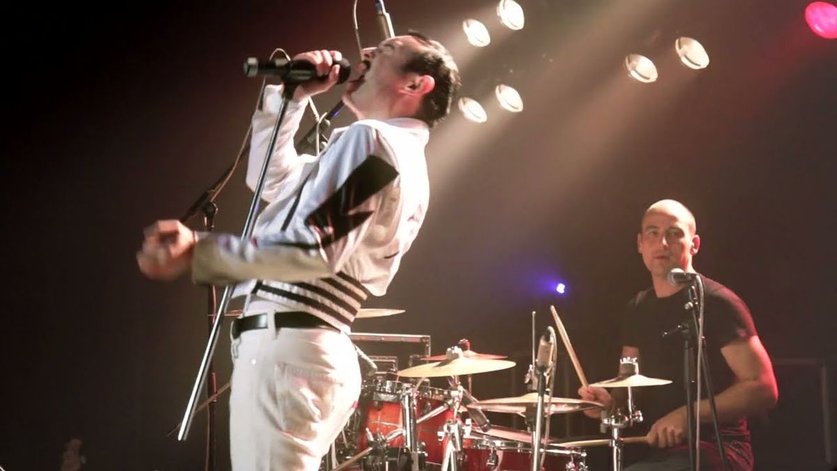 One Night of Queen - Gary Mullen and The Works, Clowes Memorial Hall ...