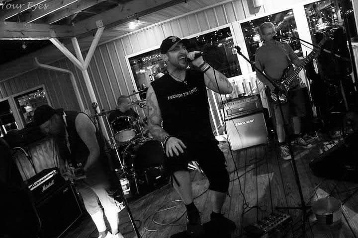 Worth The Fight @ Willys Pub, Willy’s Pub & Grub, Vandalia, December 29 ...