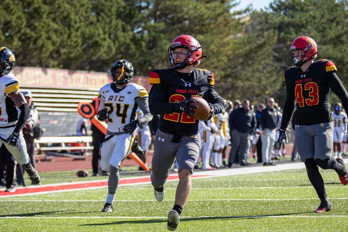 American International Yellow Jackets vs. Mercyhurst Lakers ...