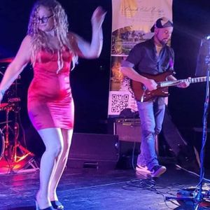 Lisa Polizzi band Sea Breeze Holiday Party, The Sea Breeze, Dungarvan ...