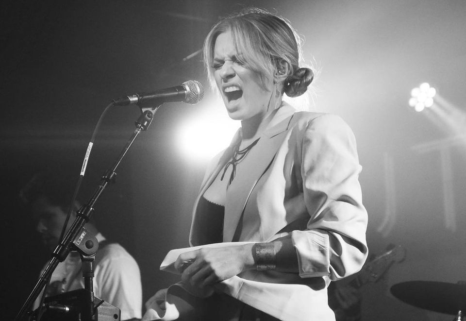 Ruthie Craft w/ Nolo and Elijah Delgado at The Far Out Lounge, The Far ...