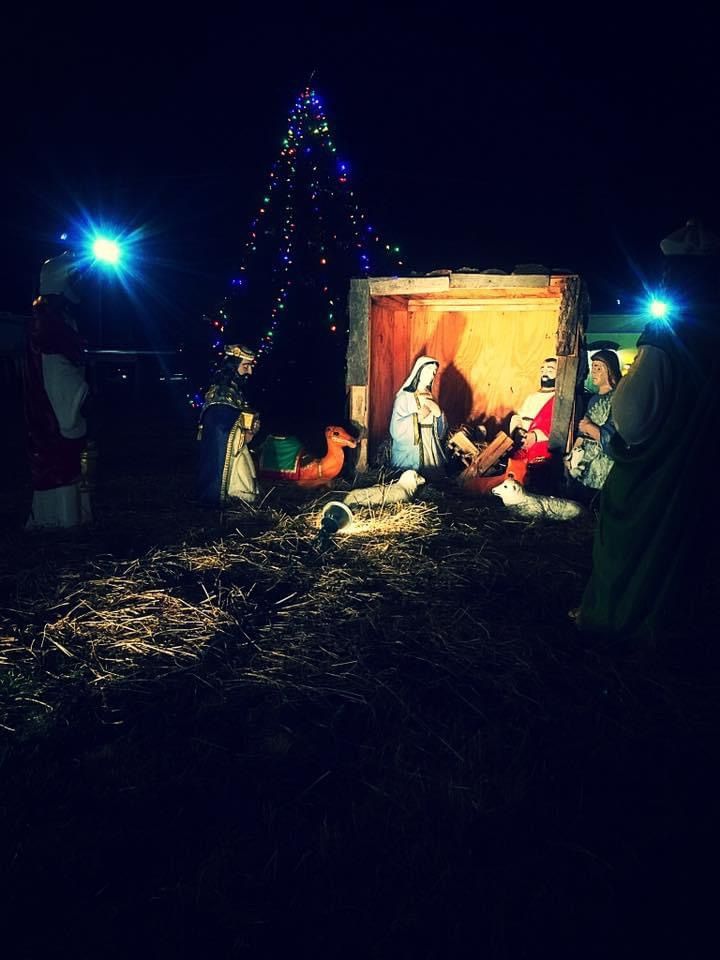 Gray Community Annual Christmas Tree Lighting, Dairy Queen Grill ...
