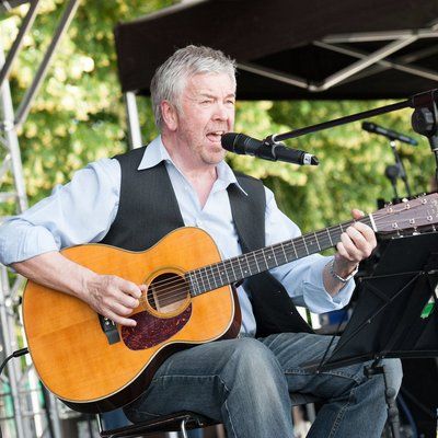 After Midnights Mike Hall Solo Acoustic Gig, Cullercoats Crescent Club ...